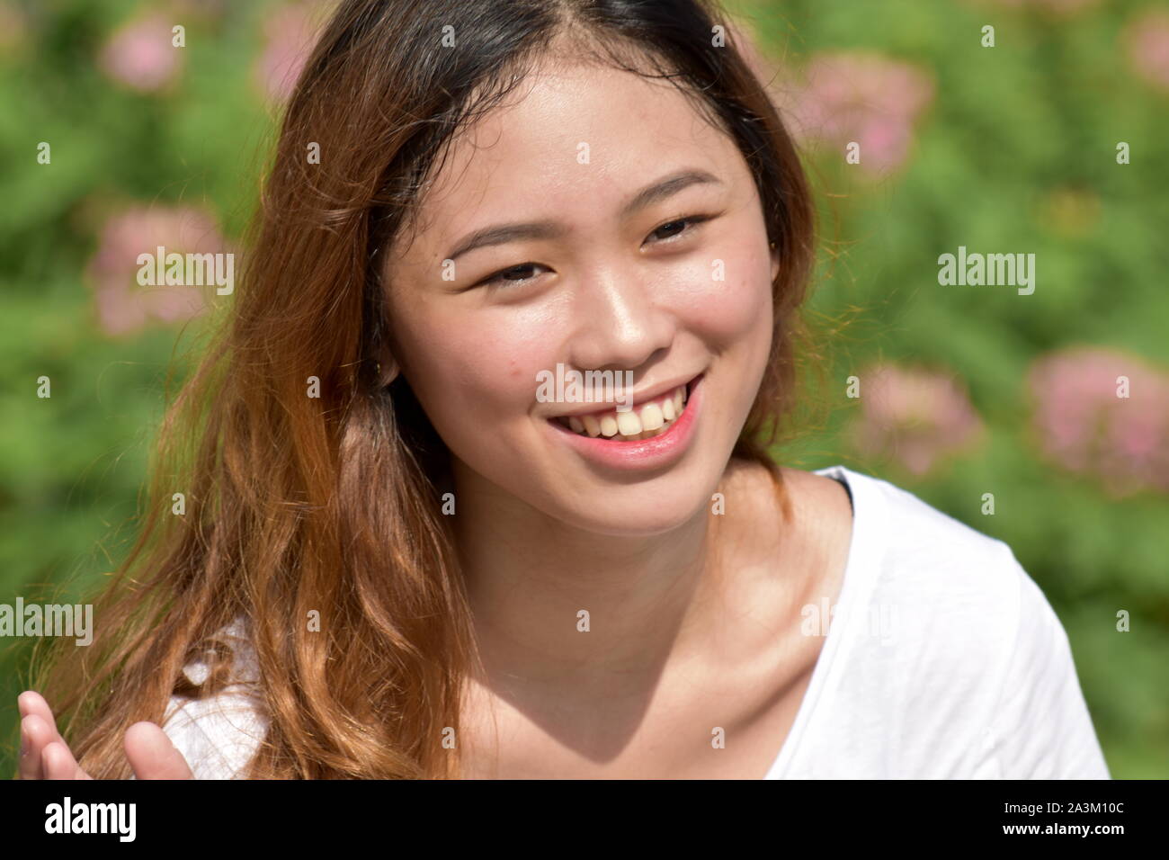 Smiling filipina hi-res stock photography and images - Alamy