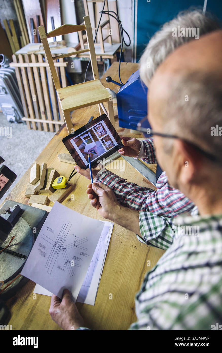 Technology in carpentry hi-res stock photography and images - Alamy