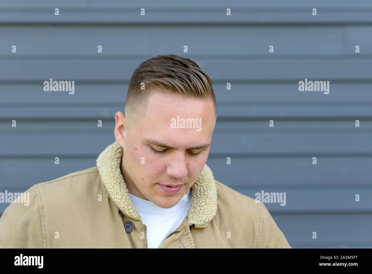 Downcast eyes hi-res stock photography and images - Alamy