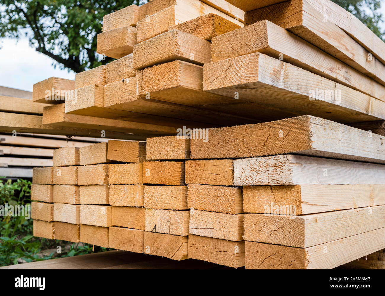 Timber for the construction site Stock Photo - Alamy
