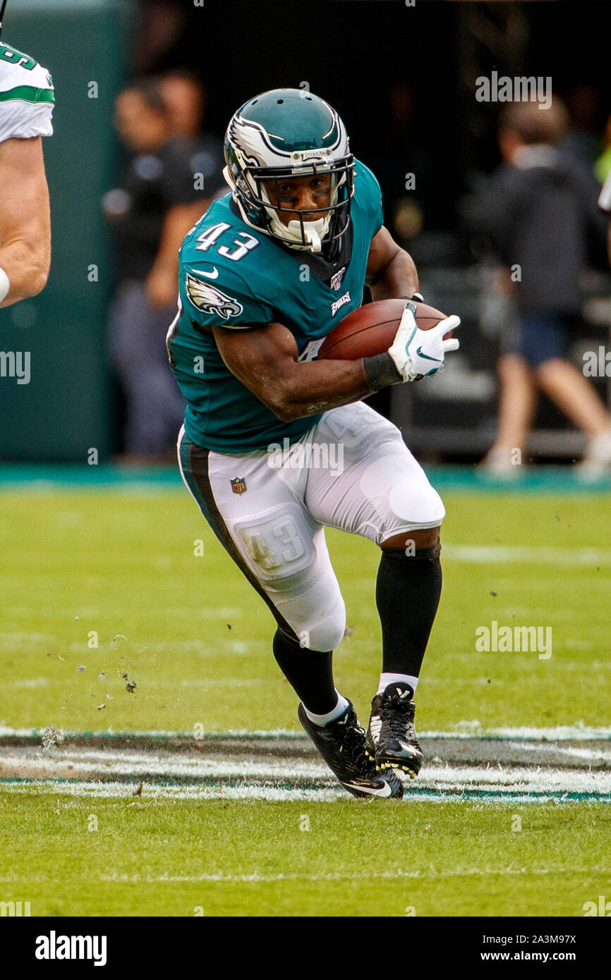 Philadelphia, Pennsylvania, USA. 6th Oct, 2019. Philadelphia Eagles running back Darren Sproles ...