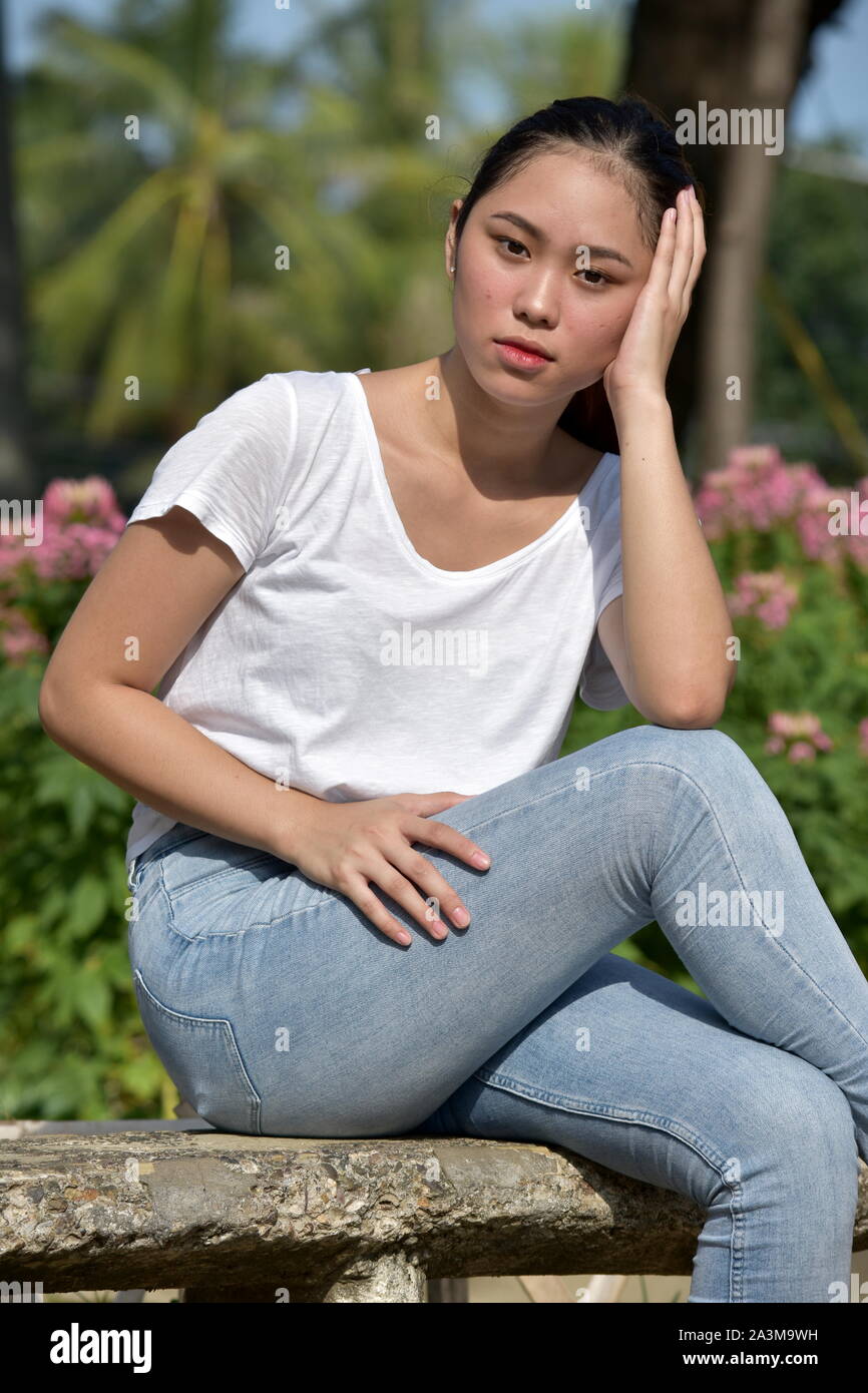 Forgetful woman hi-res stock photography and images - Alamy
