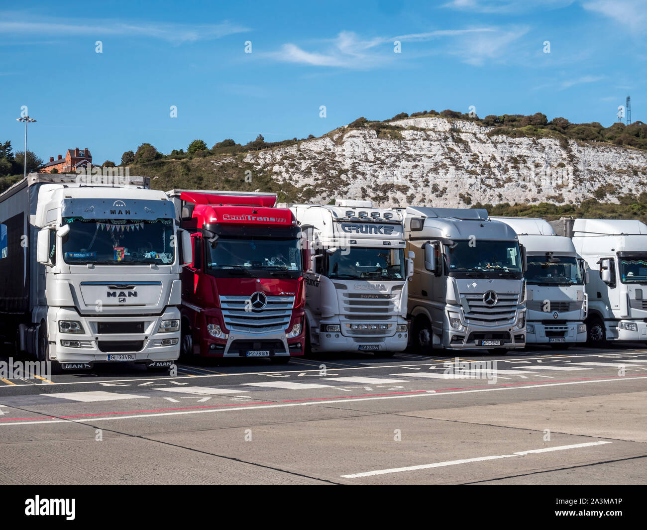 Parked lorries calais hi-res stock photography and images - Alamy