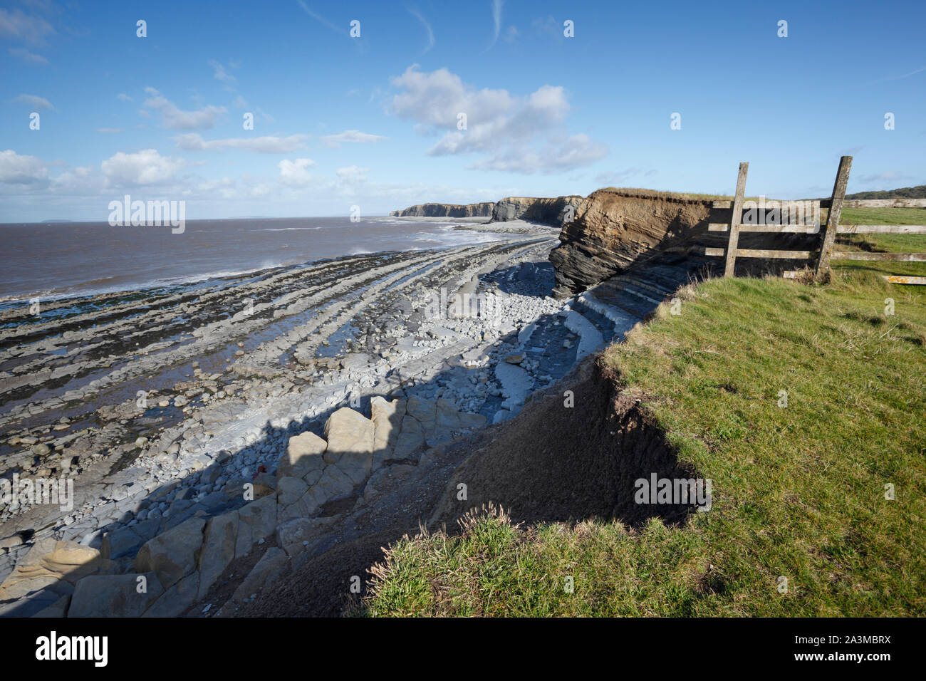 Alternating layers hi-res stock photography and images - Alamy