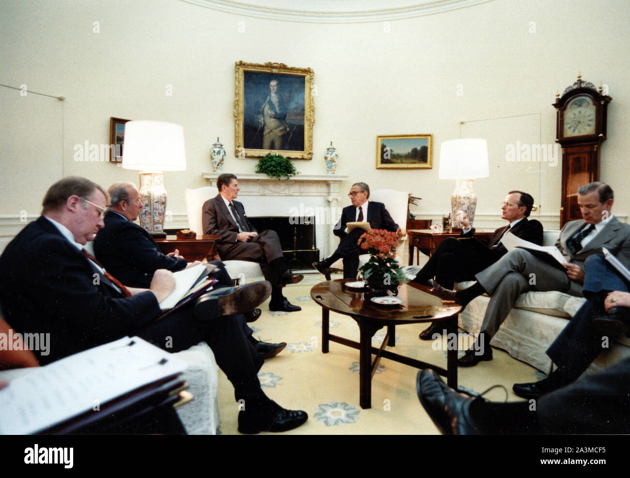 1983 bush hi-res stock photography and images - Alamy