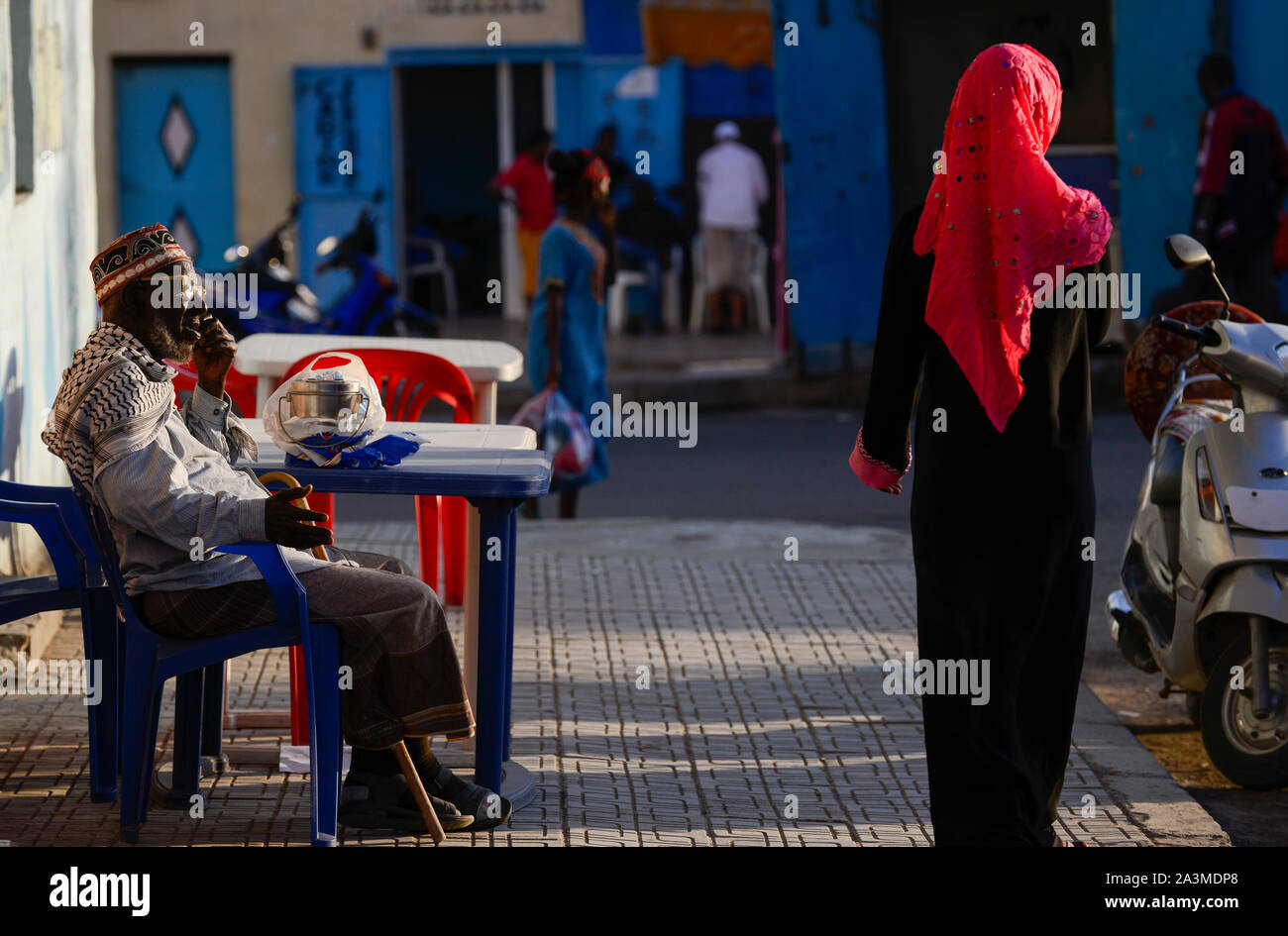 DJIBOUTI , old town, street life / DSCHIBUTI, Altstadt Stock Photo - Alamy