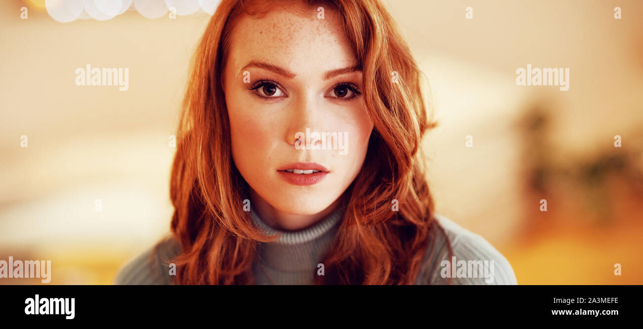 Millennial woman hi-res stock photography and images - Alamy