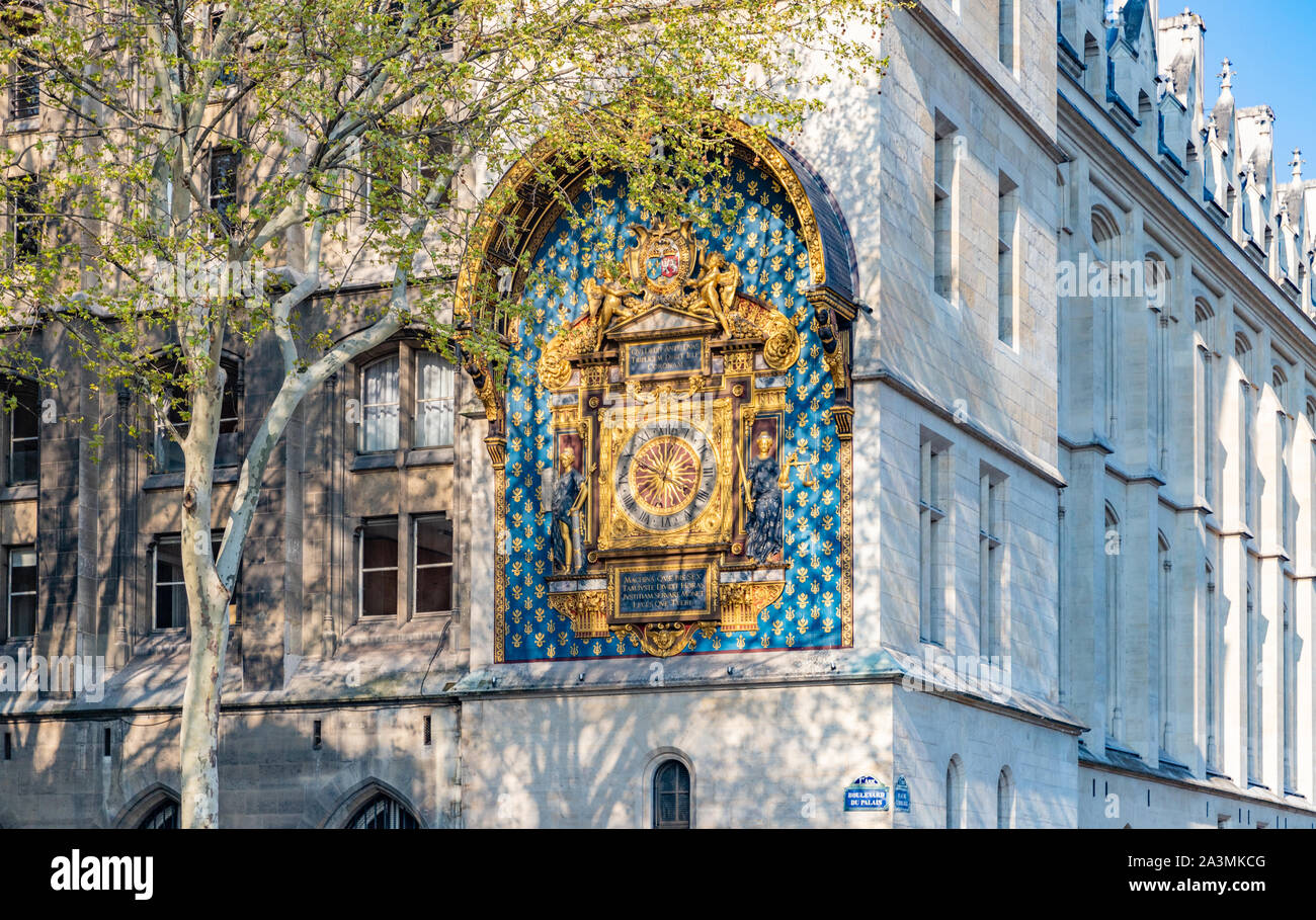 Conciergerie Clock, Paris, France Stock Photo - Alamy