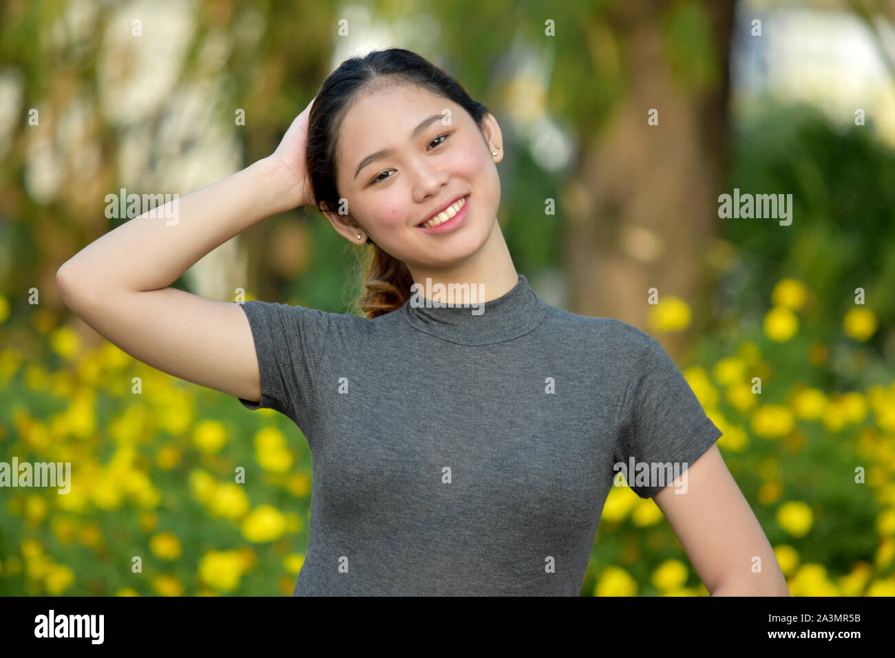 Female pose posing modeling hi-res stock photography and images - Alamy