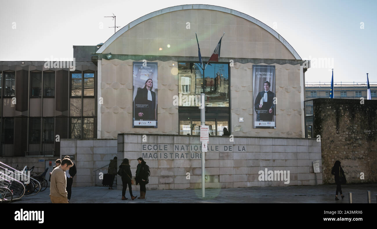 Bordeaux courthouse hi-res stock photography and images - Alamy