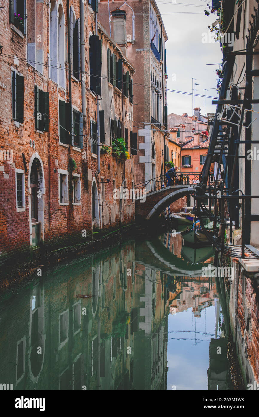 Stilvolle Berhmte Brcke In Venedig Bildernull