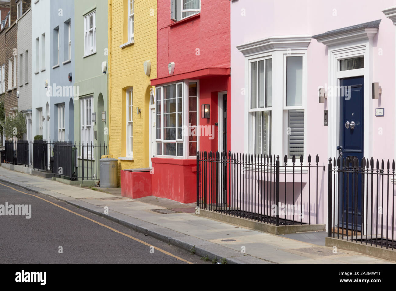 Typical English terraced houses in Kensington, London Stock Photo - Alamy