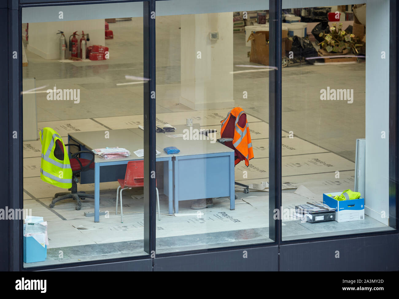 Makeshift construction hi-res stock photography and images - Alamy