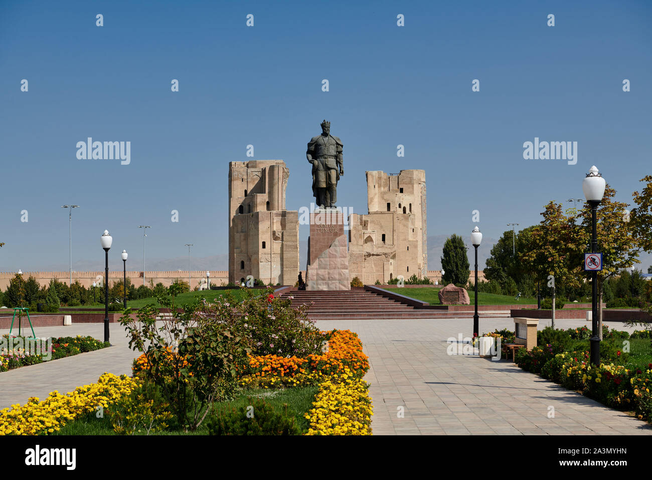 Timur statue uzbekistan hi-res stock photography and images - Alamy