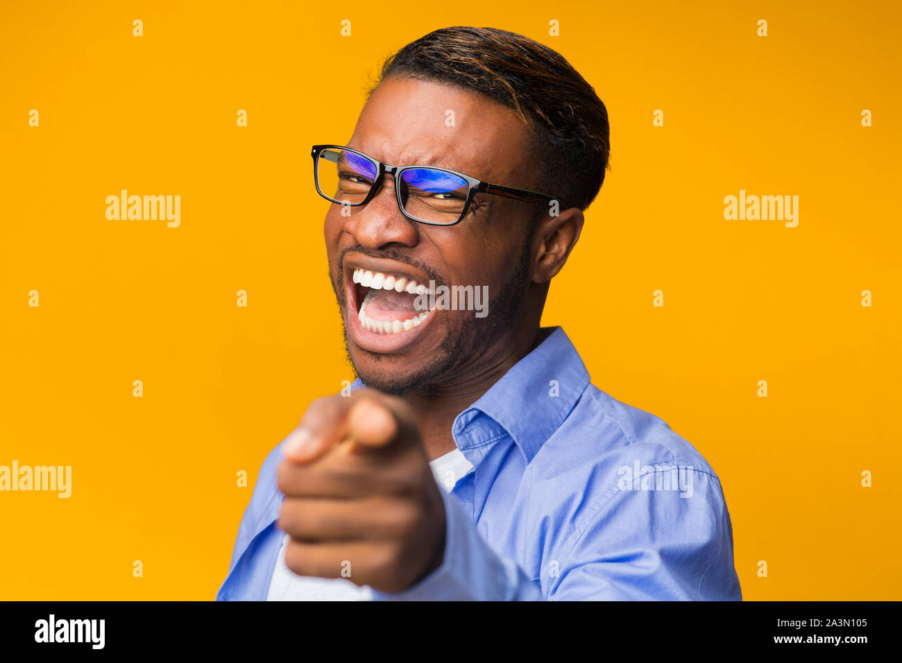 Laughing and pointing hi-res stock photography and images - Alamy