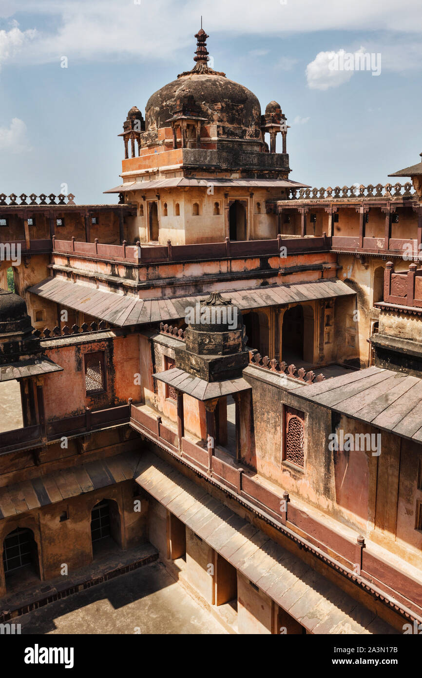 Datia palace in Madhya Pradesh, India Stock Photo - Alamy
