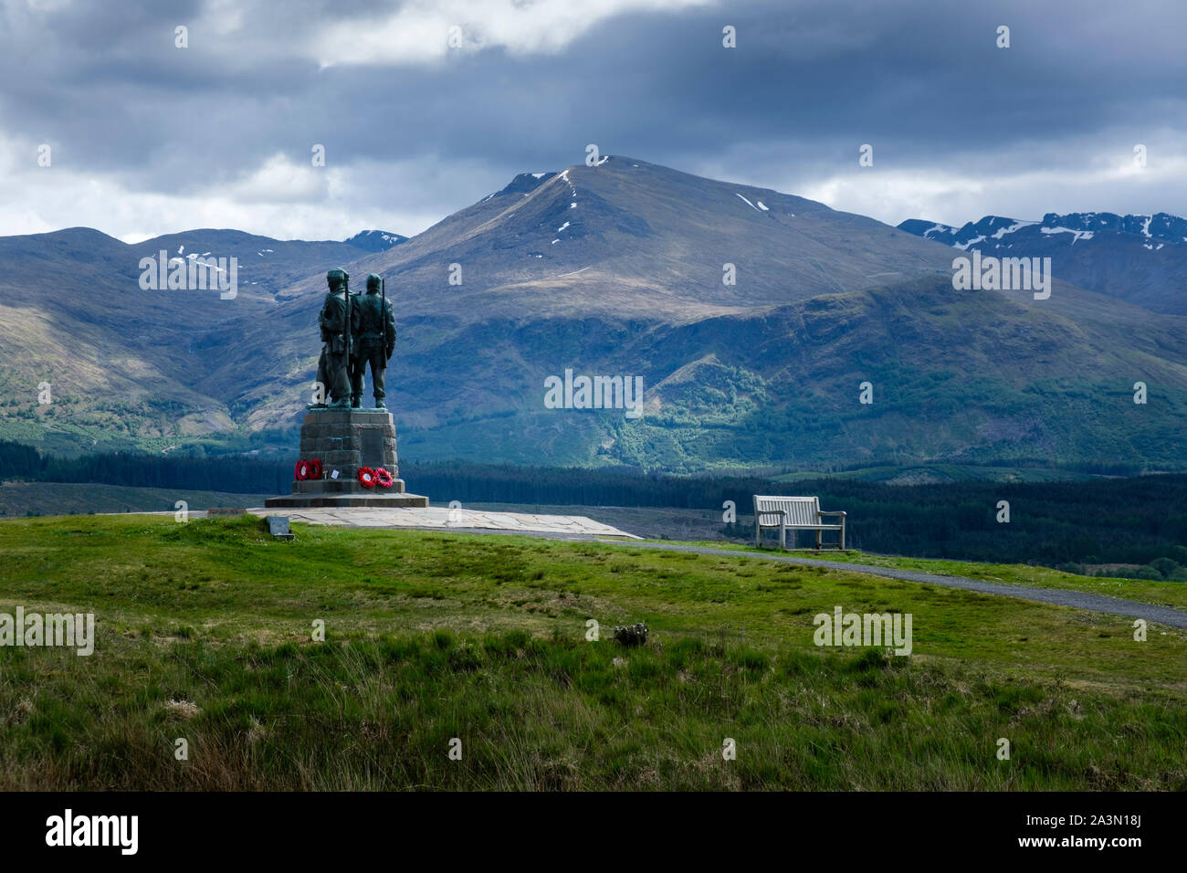 Soldier Statue Scottish Monuments High Resolution Stock Photography and ...