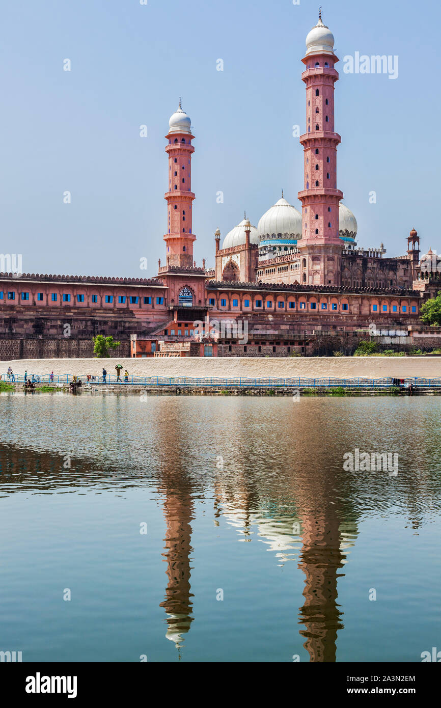 Taj-ul-Masajid the largest mosque in India. Bhopal, India Stock Photo ...