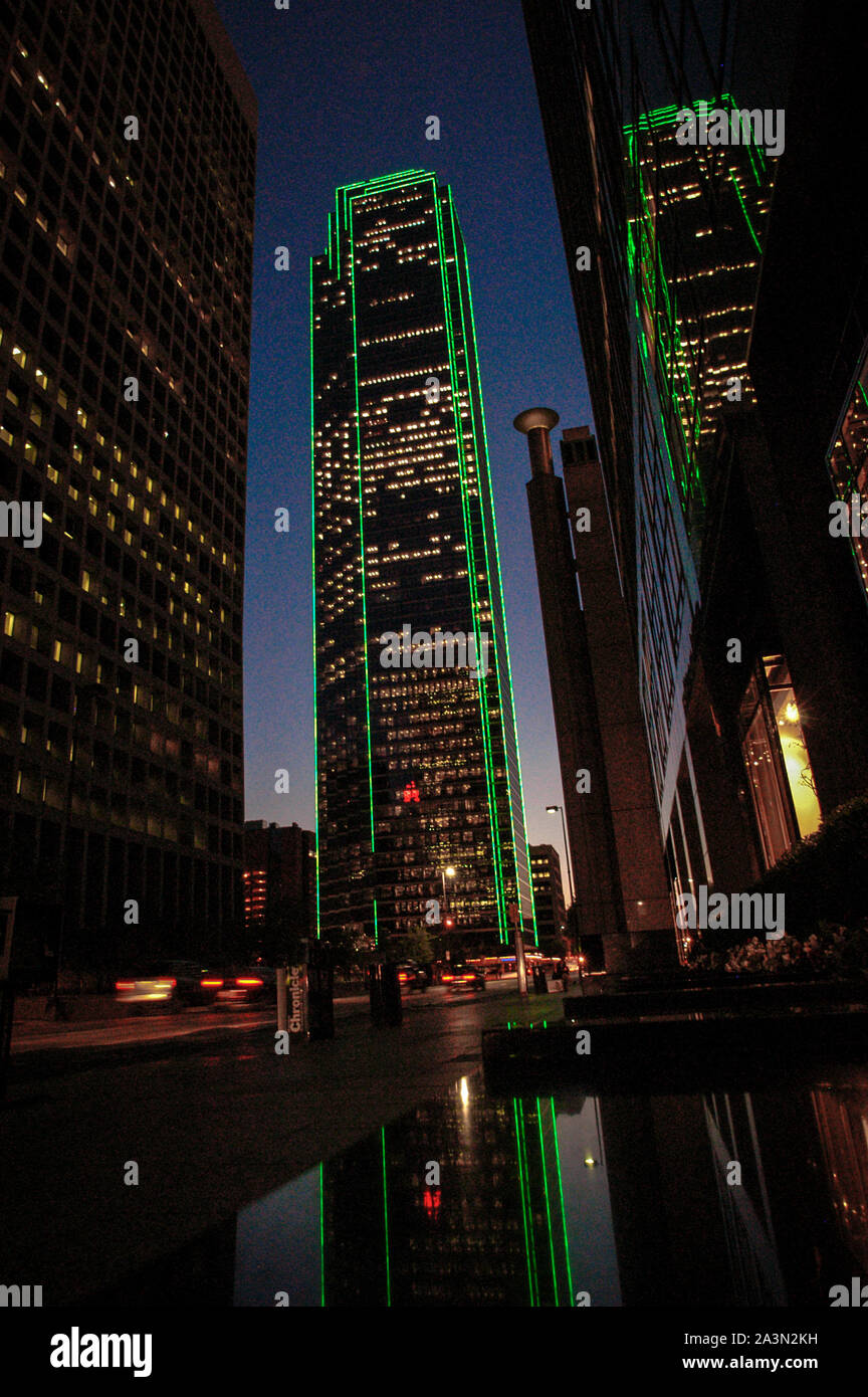 Highrise buildings in Downtown Dallas at night Stock Photo - Alamy