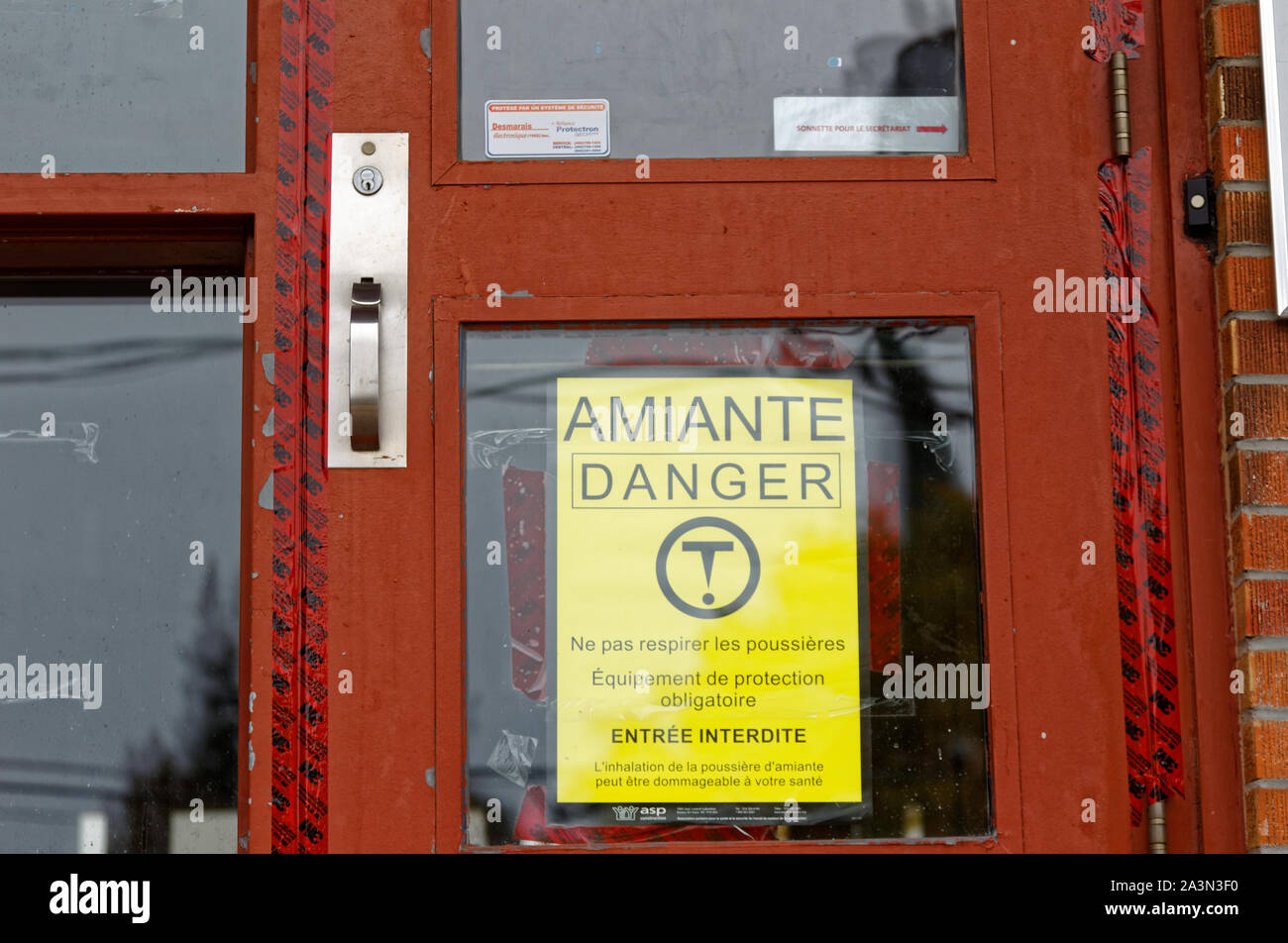 Asbestos Danger Warning Sign High Resolution Stock Photography and ...