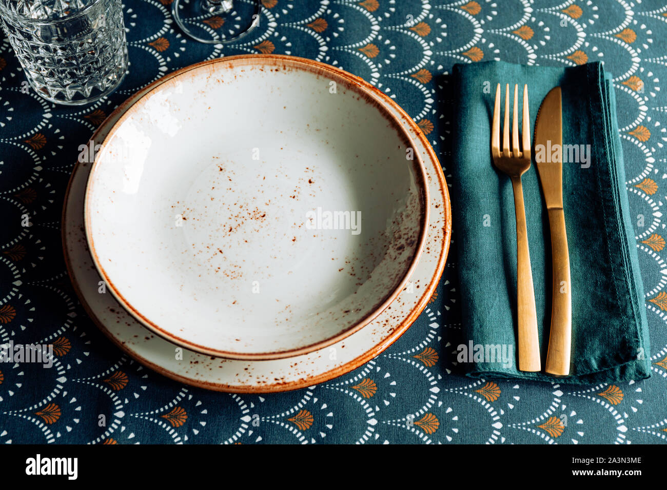 Empty place table festive hi-res stock photography and images - Alamy