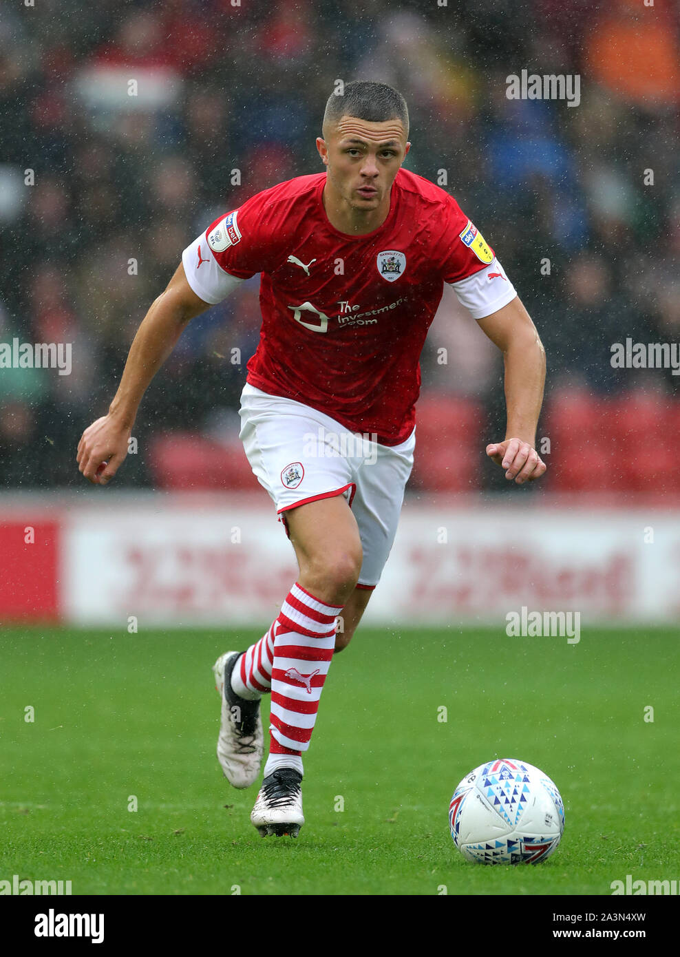 Barnsley's Jordan Williams Stock Photo - Alamy