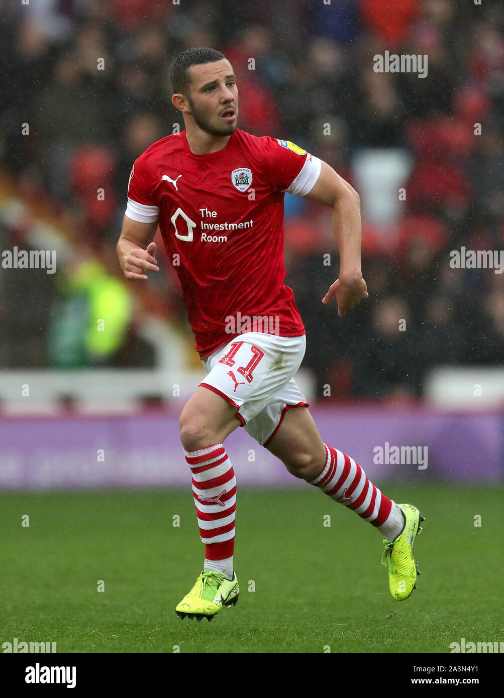 Barnsley's Conor Chaplin Stock Photo - Alamy