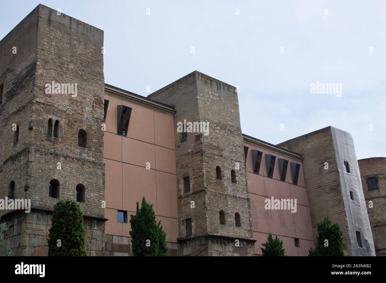 Roman tower in barcelona spain hi-res stock photography and images - Alamy