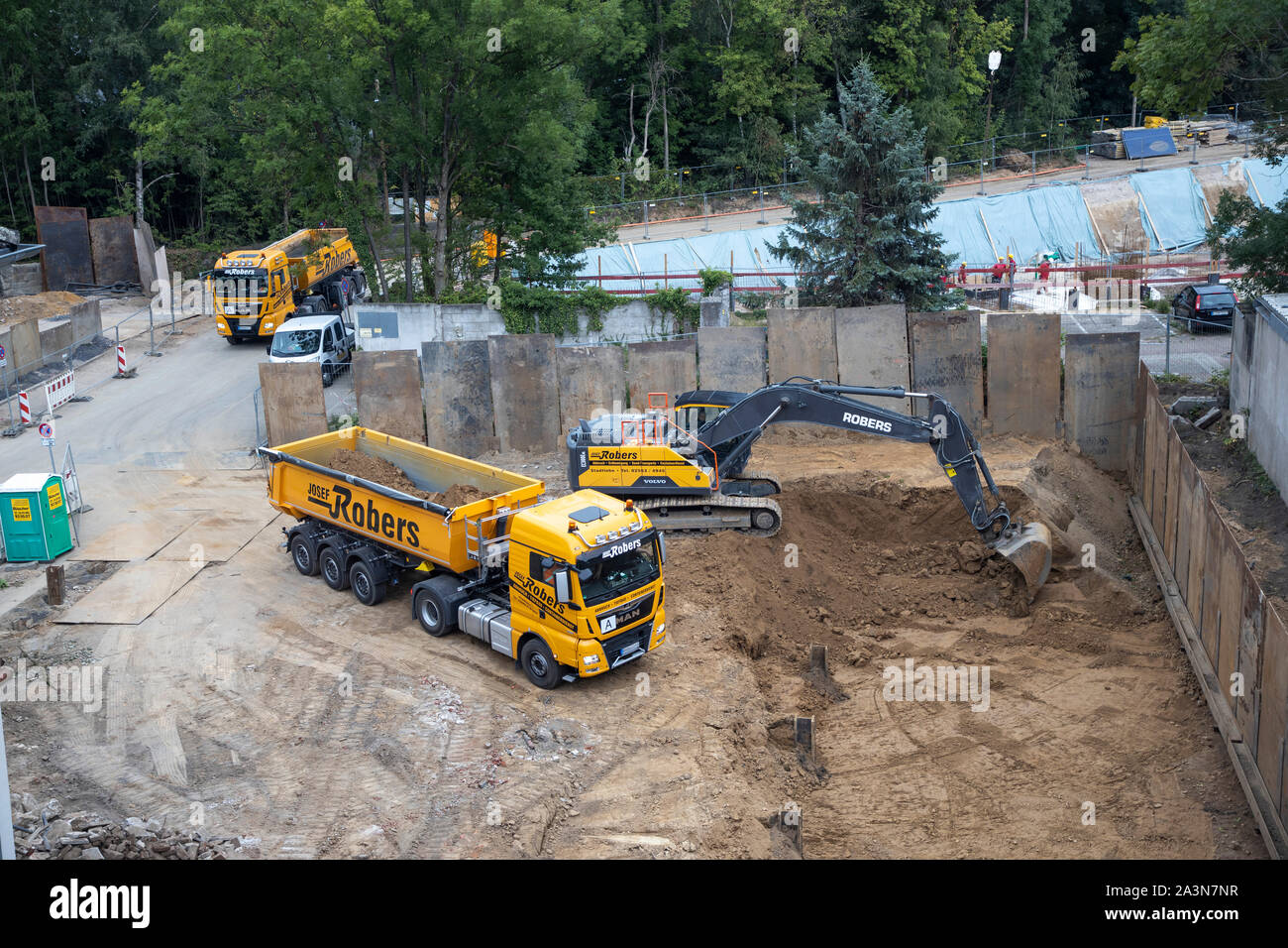 Construction work, dredging a construction pit for a residential ...