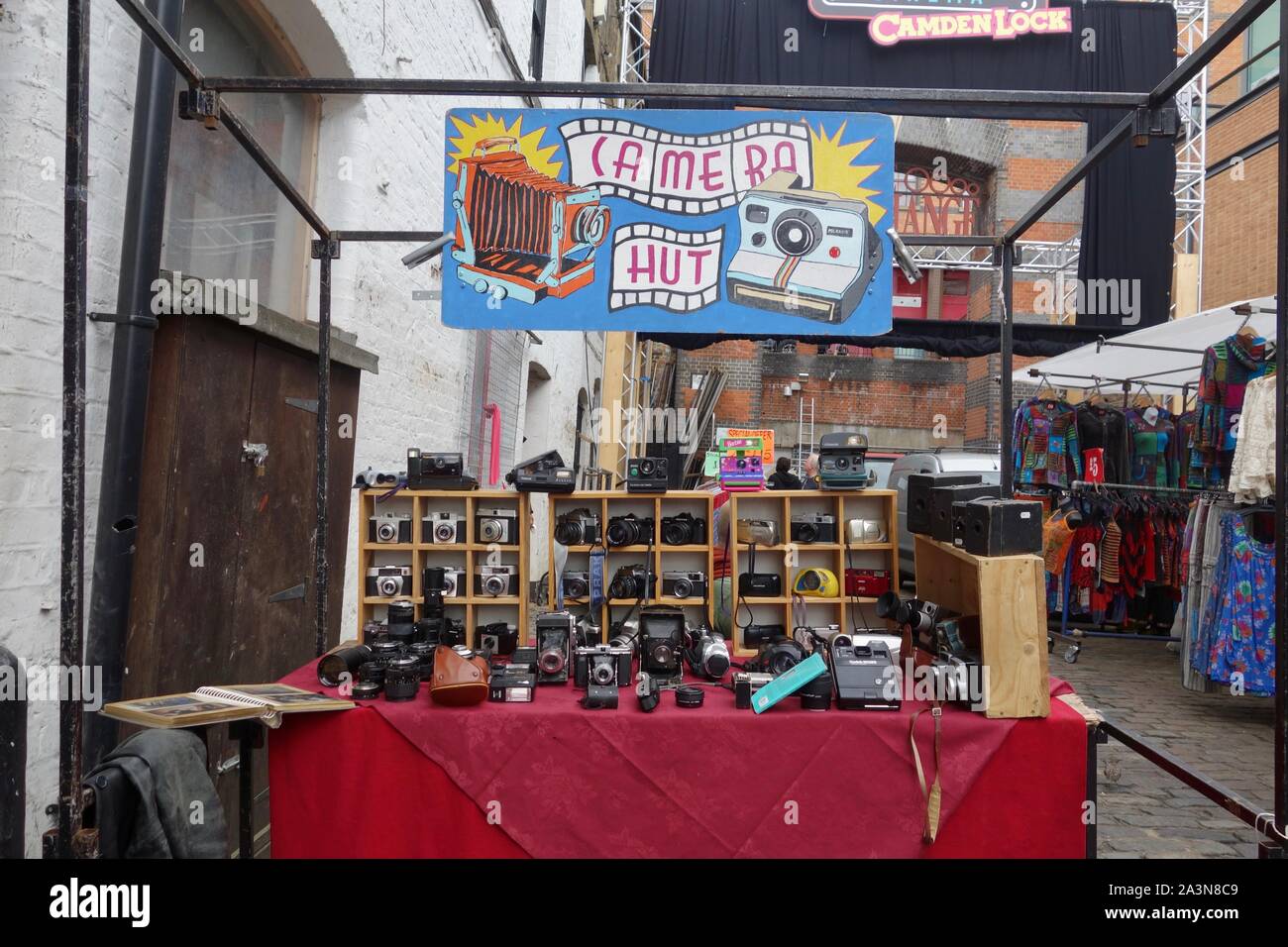 Camera Hut. Vintage Camera stall, Camden London Stock Photo - Alamy