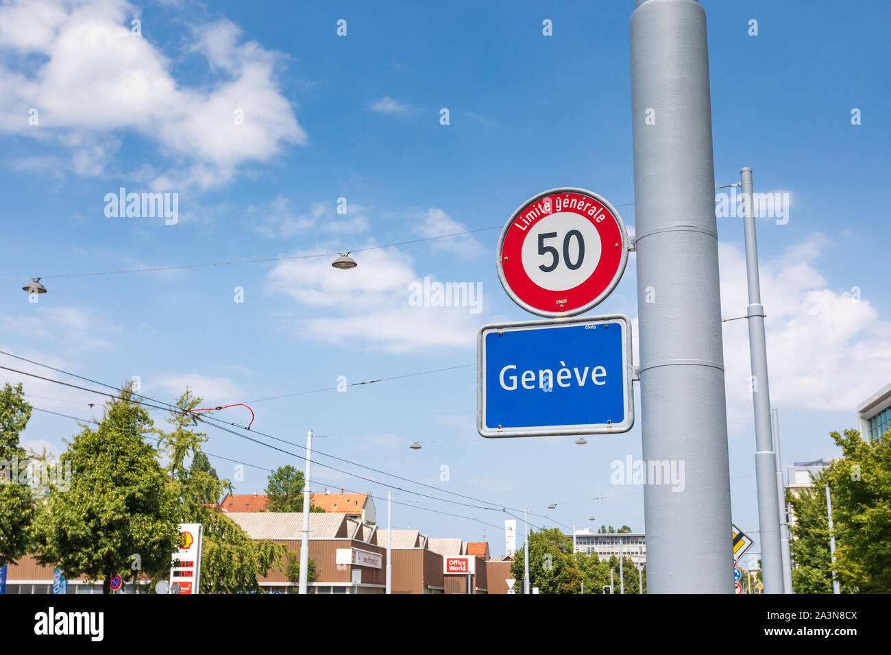 50 km h sign hi-res stock photography and images - Alamy