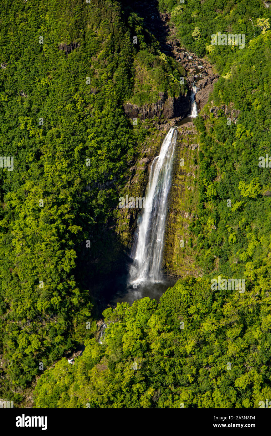 Waterfall molokai hawaii hi-res stock photography and images - Alamy
