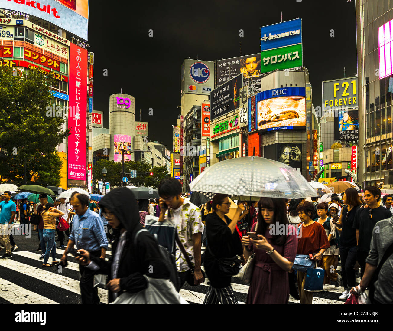 Shibuya Crossing Street Life in Tokyo, Japan Stock Photo - Alamy
