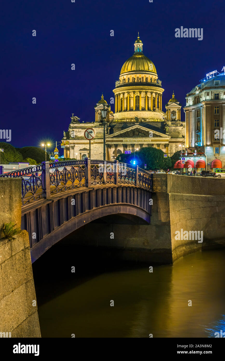 St petersburg by night hi-res stock photography and images - Alamy