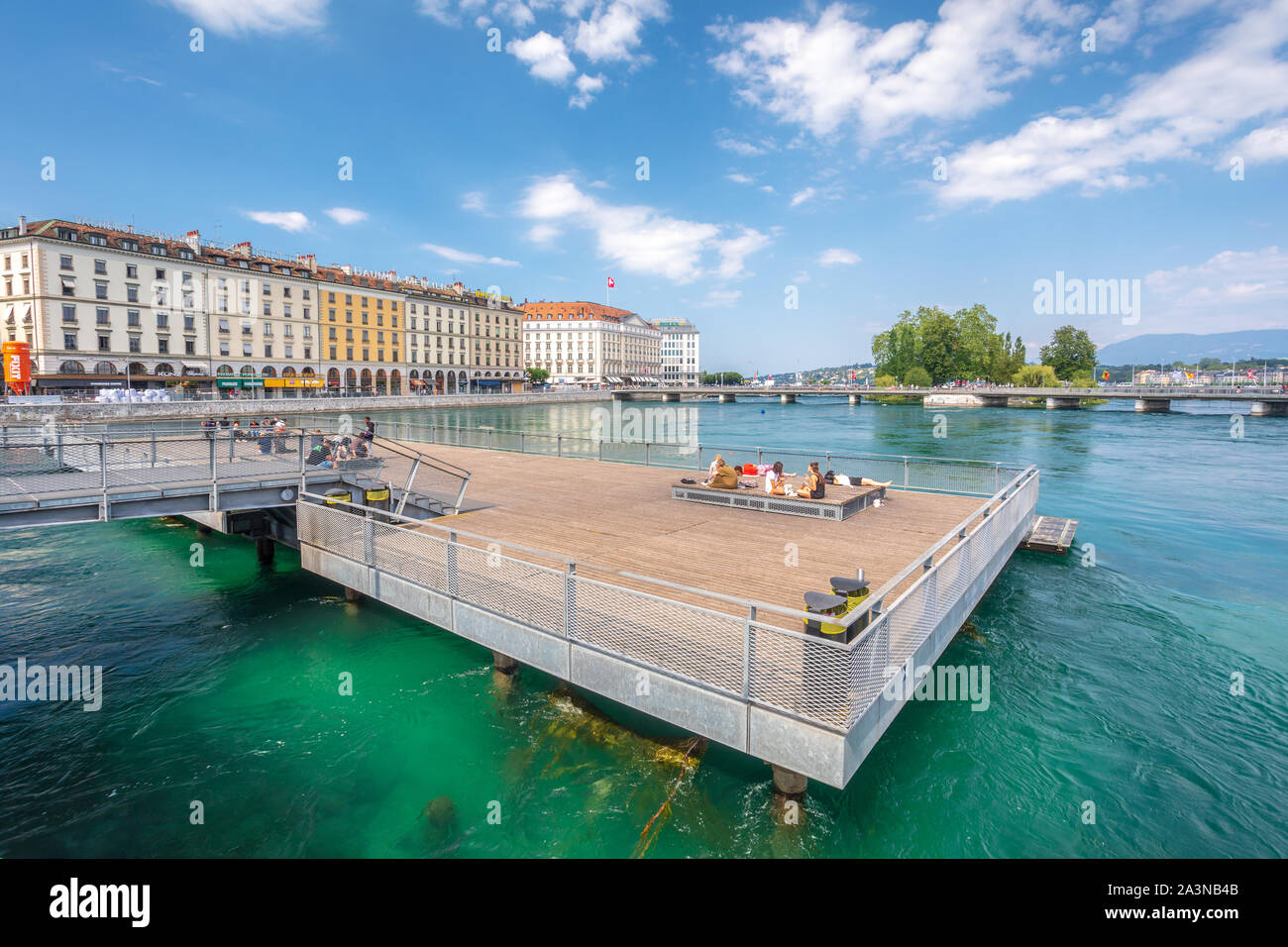 River pedestrian bridge hi-res stock photography and images - Alamy
