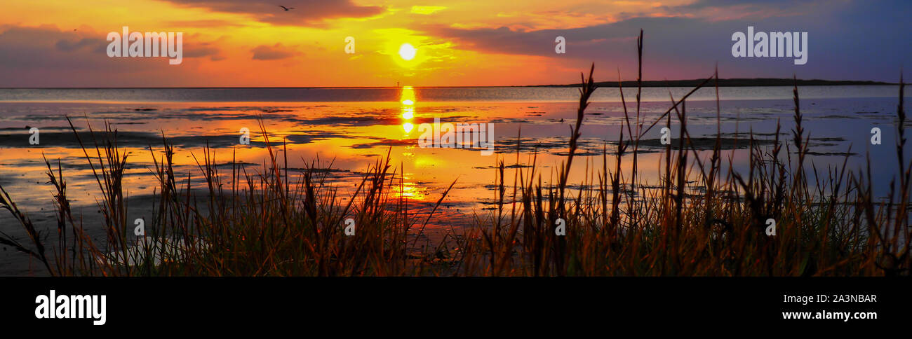Panorama sea colorful sunset hi-res stock photography and images - Alamy