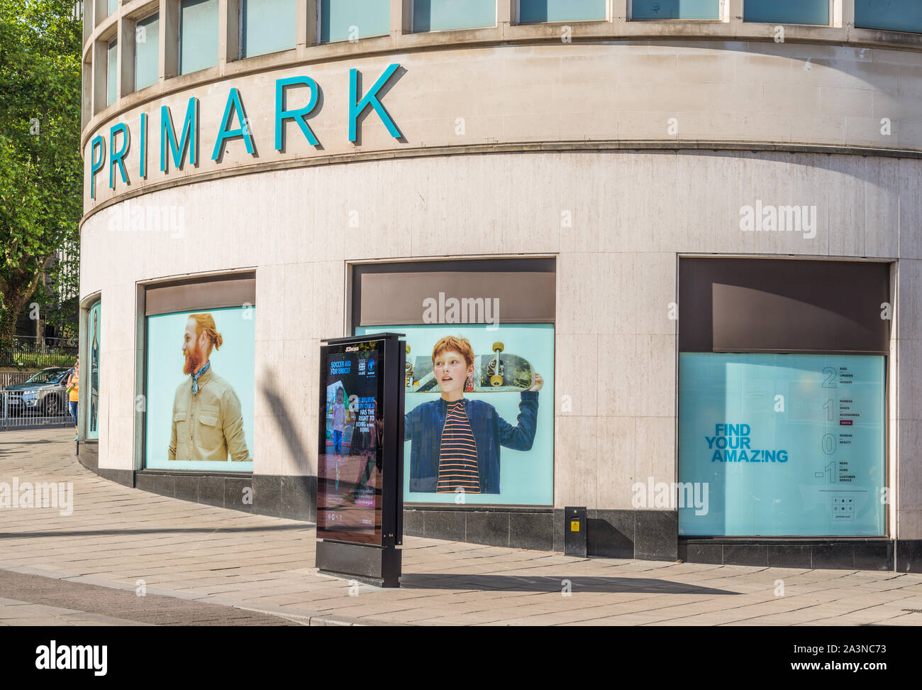 The Horsefair, Broadmead, Bristol, UK. Primark occupies this 1955 ...