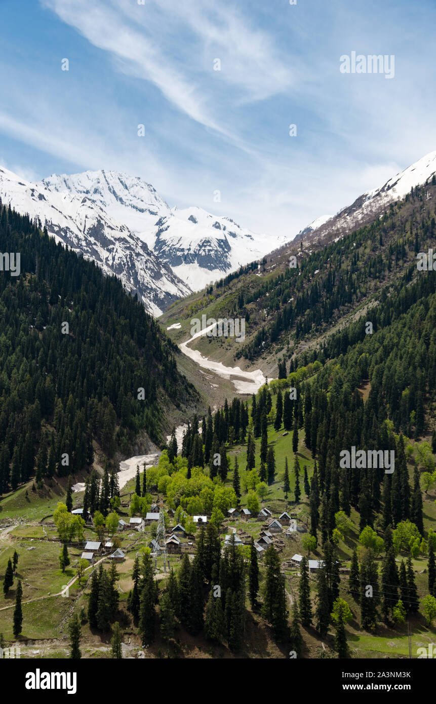 Baltal valley hi-res stock photography and images - Alamy