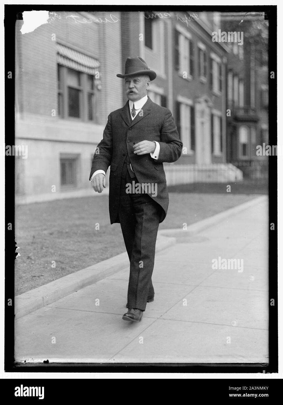 Authority position hi-res stock photography and images - Alamy