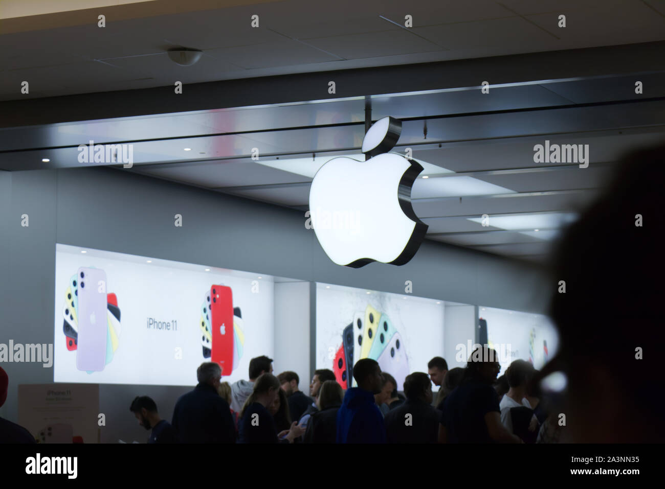 Iphone 11 pro hi-res stock photography and images - Alamy