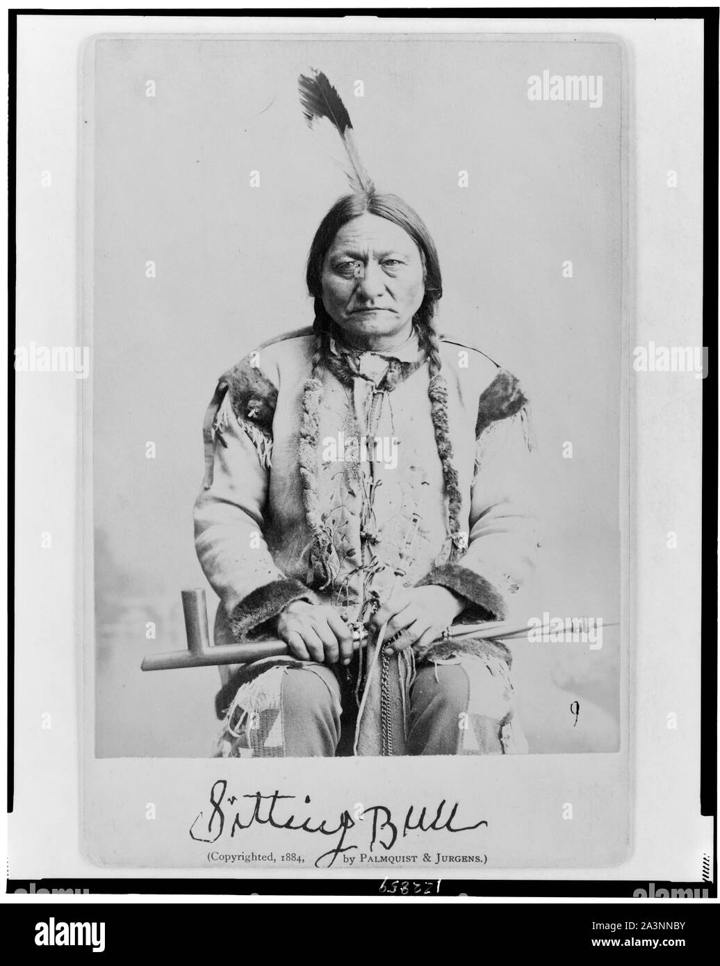 Sitting bull Black and White Stock Photos & Images - Alamy
