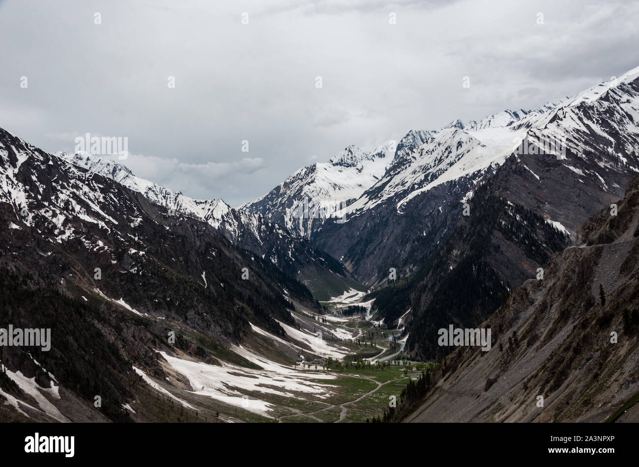 Beautiful early summer view of Himalayan landscape and Sonmarg valley ...