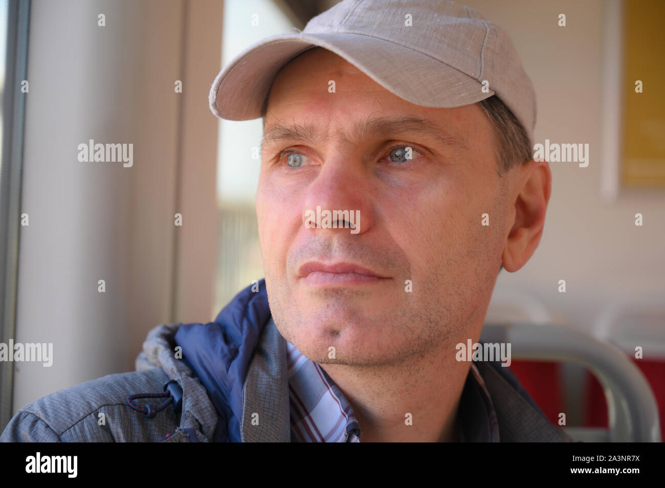 Commuter portrait hi-res stock photography and images - Alamy