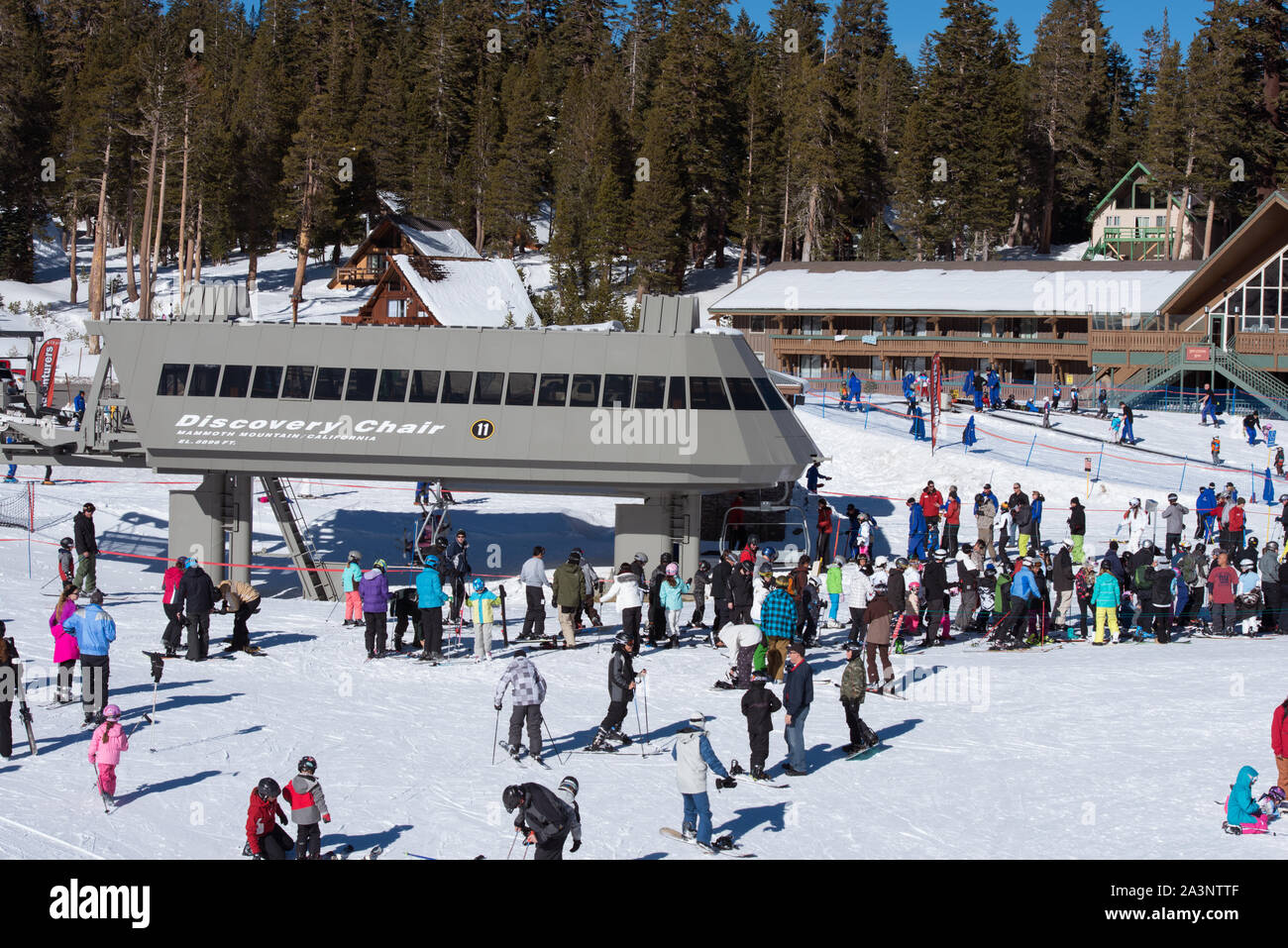 Mammoth mountain ski lift hi-res stock photography and images - Alamy