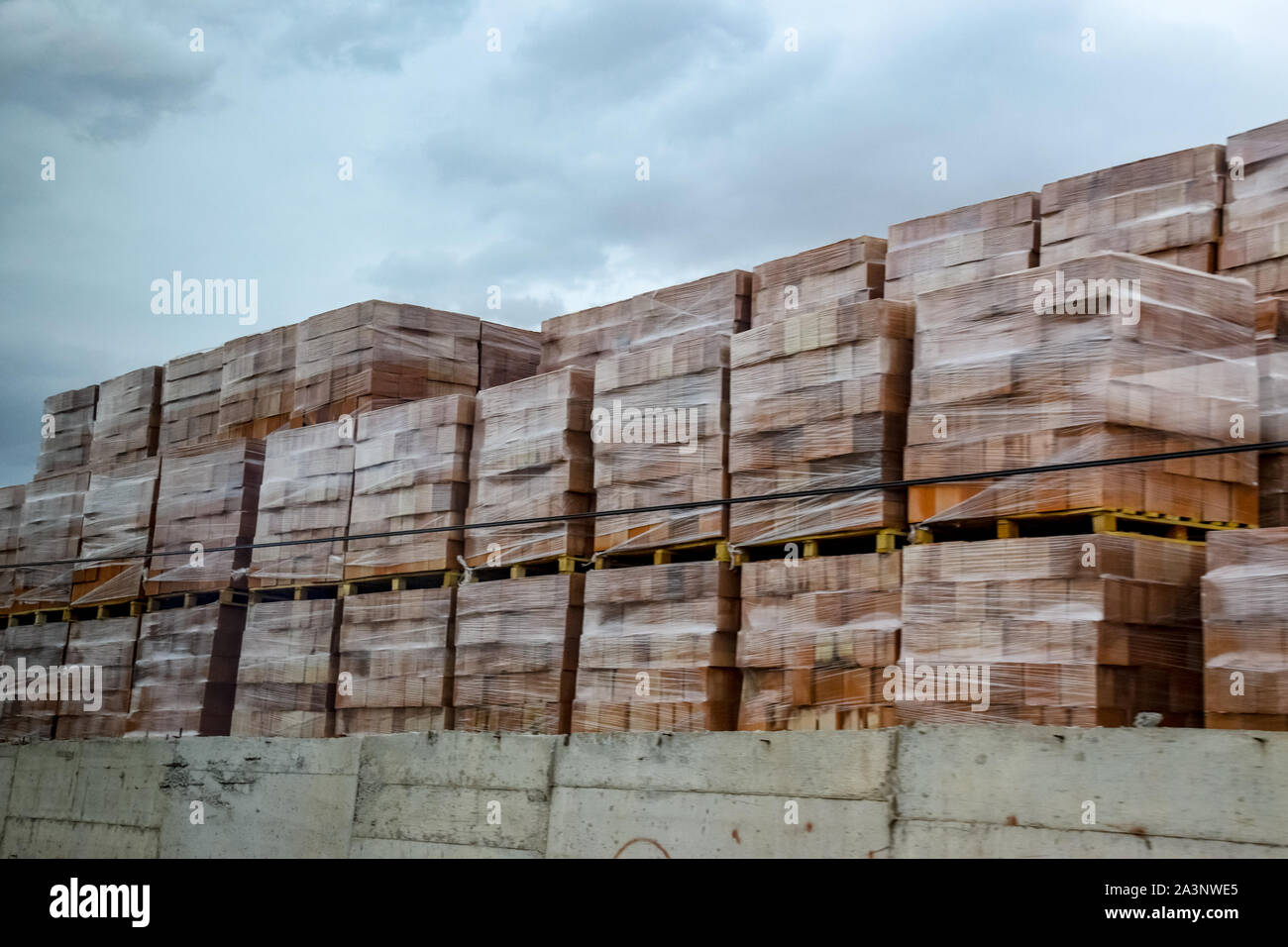 Warehouse of hollow ceramic bricks. Construction base Stock Photo - Alamy