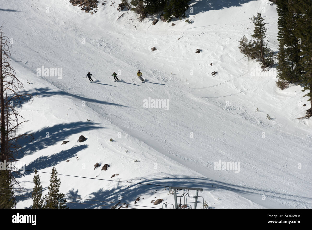 Mammoth mountain skiers hi-res stock photography and images - Alamy