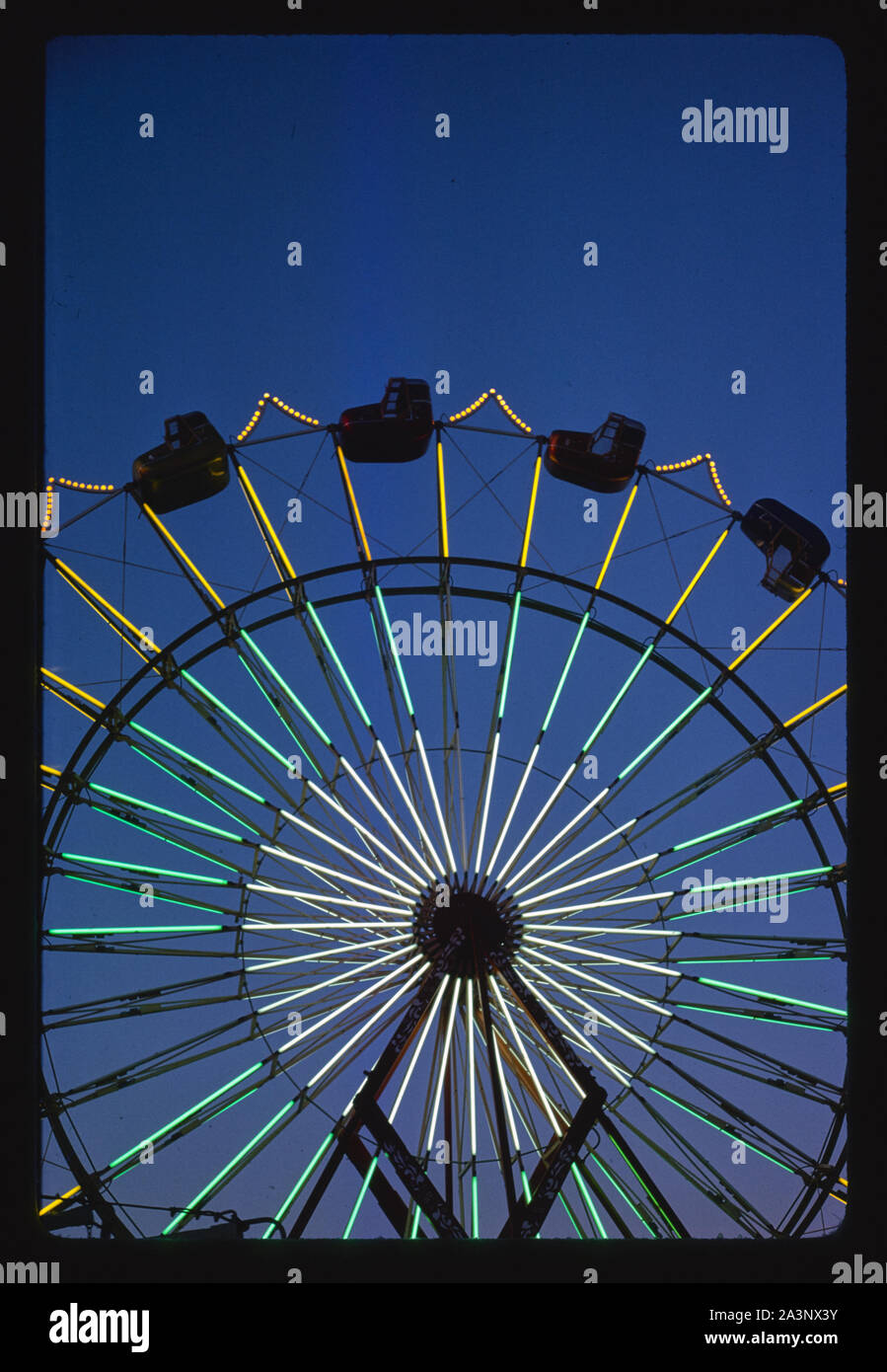 Sky diver ride hi-res stock photography and images - Alamy