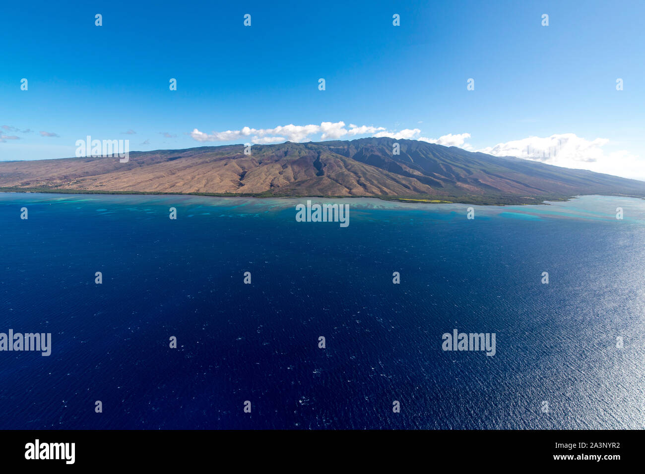 Molokai mountain hi-res stock photography and images - Alamy
