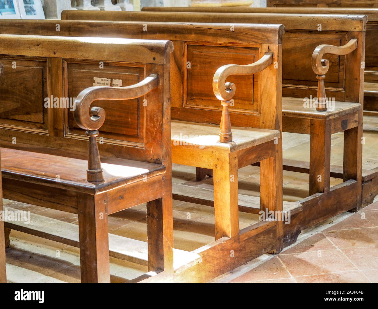 Church pew in sunlight hi-res stock photography and images - Alamy