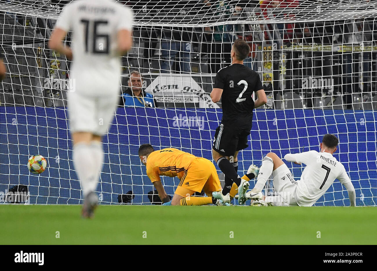 Dortmund, Germany. 09th Oct, 2019. goal, goals 2: 0: Kai Havertz ...